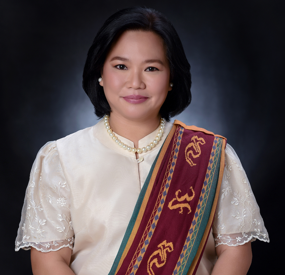 Faculty and Officials - Faculty of Information and Communication Studies